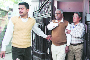 UP NRHM scam: CBI raids properties of 23 ex-CMOs | Lucknow News - The ...