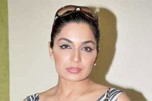 Father of Meera’s fiance accuses her of swindling money | Entertainment ...