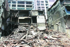 One killed,11 injured in Tardeo building blaze | Mumbai News - The ...