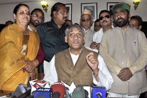 Bahuguna govt wins trust vote in Uttarakhand | Political Pulse News ...