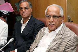 Yeddyurappa holds consultations with loyalists | Political Pulse News ...