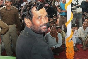 Paswan to support UPA candidate for Presidency | Political Pulse News ...