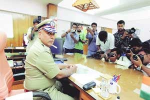Controlling crime top priority,says new commissioner Pol | Pune News ...