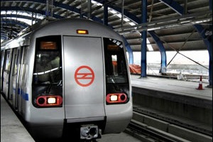 Metro pillar collapse case: 10 DMRC officials granted bail | India News ...