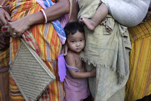 Assam riots: Clashes continue for 7th day; toll rises to 44 | News ...