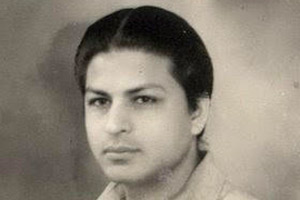 Shah Rukh Khan remembers father on his death anniversary ...