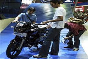 TVS Motor launches Phoenix motorcycle News Archive News - The Indian ...