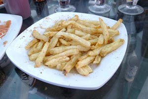 Over-cooked potato chips may raise risk of cancer: study | Health News ...