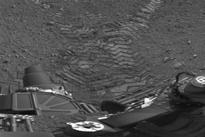 Nasa’s Curiosity rover to scoop first sand sample on Mars | Technology ...