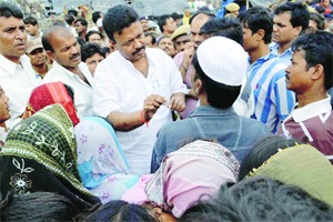 Hakim does a Didi: Man detained briefly for questioning him | Latest ...