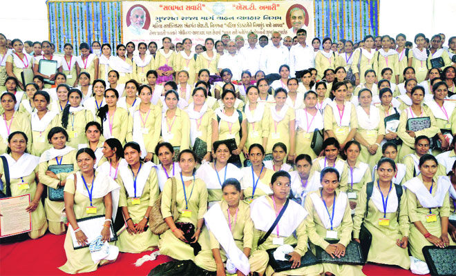 Gujarat hires 181 women as bus conductors | Ahmedabad News - The Indian ...