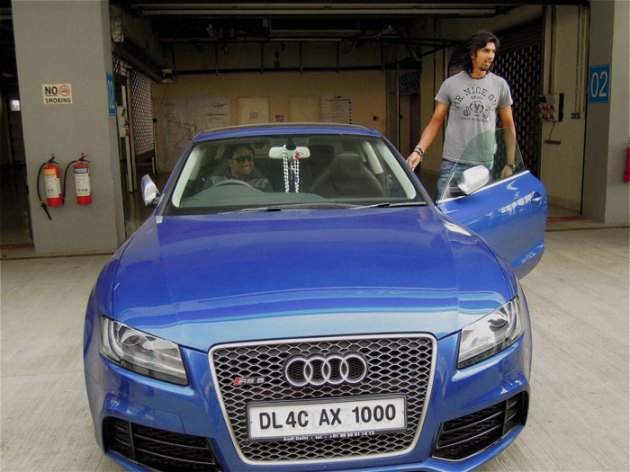 MS Dhoni rides Hellcat to celebrate 4-0 win | Sports Gallery News - The ...