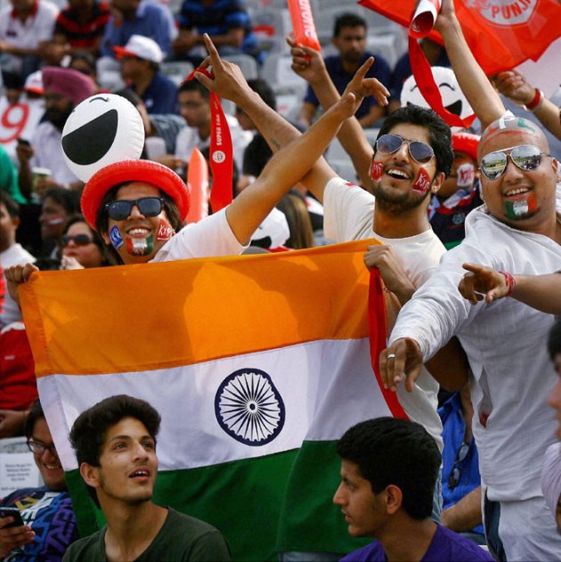 IPL 6: Crazy fans on ground | Sports Gallery News - The Indian Express