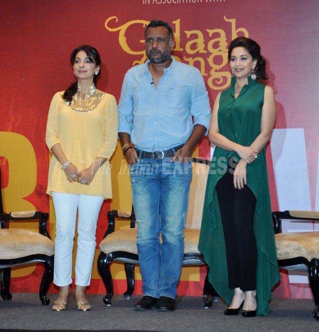 Can’t ‘believe’ arch-rivals Madhuri Dixit,Juhi Chawla are Gulaab Gang ...