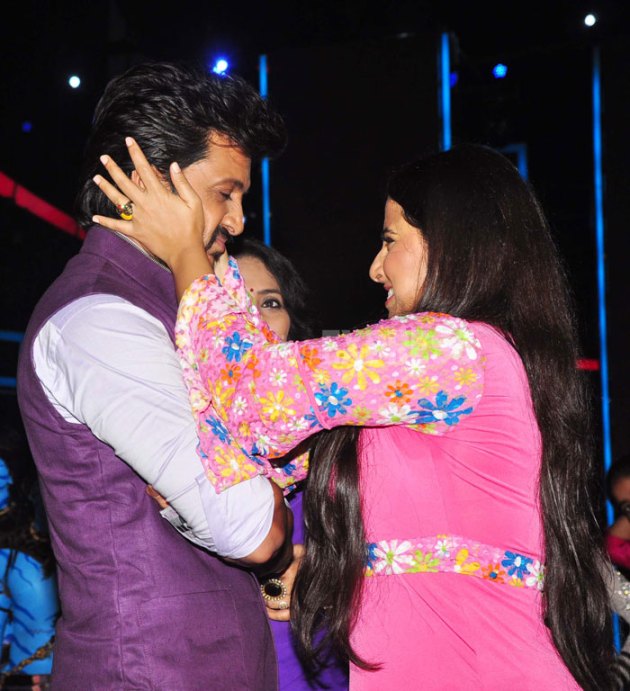 Ghanchakkars Vidya Balan,Emraan Hashmi on a dancing roll ...