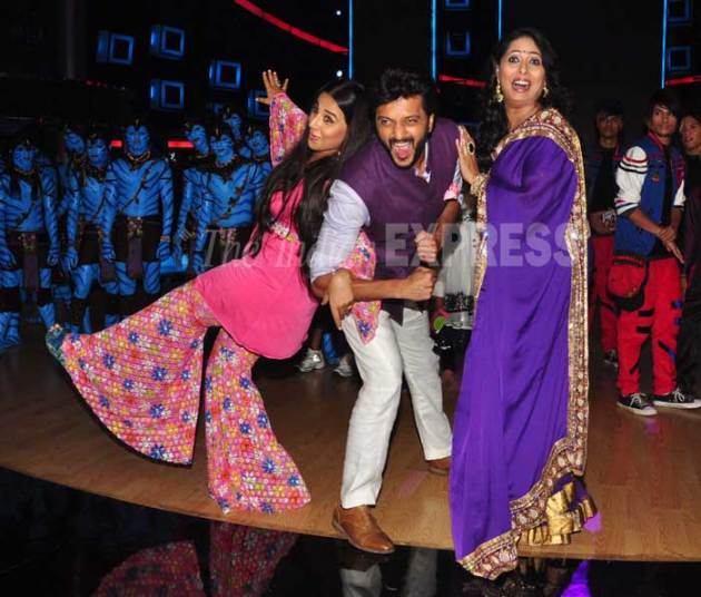 Ghanchakkars Vidya Balan,Emraan Hashmi on a dancing roll ...