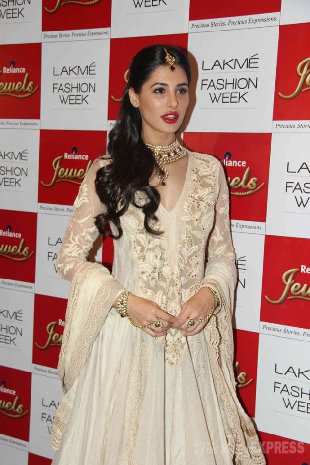 Govinda’s daughter,other B-town celebs at LFW 2013 | Entertainment ...