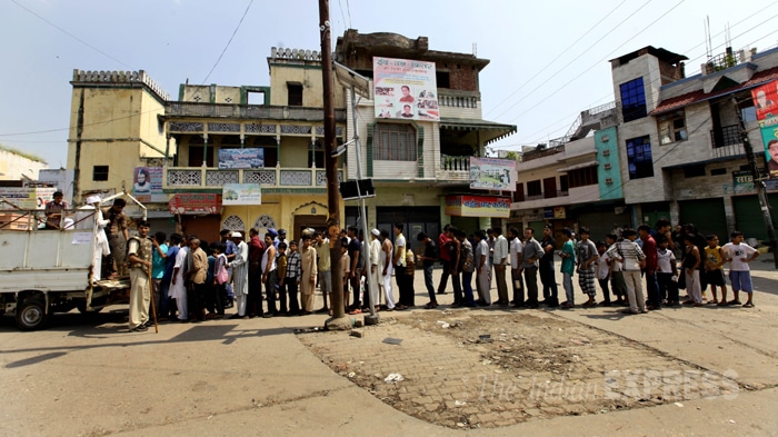 Muzaffarnagar riots: Curfew eased in 3 areas,victims narrate harrowing ...