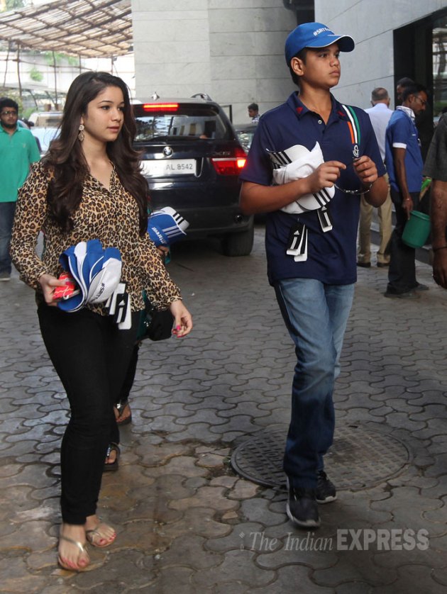 Rare moment: Sachin Tendulkar’s mother at Wankhede | Sports Gallery ...
