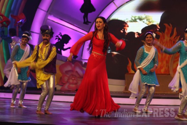 Priyanka,Kajol,Anushka,Karisma stand up for girls | Entertainment ...