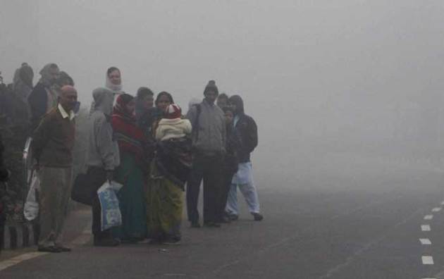 Delhi witnesses first fog of winter season | Picture Gallery Others ...