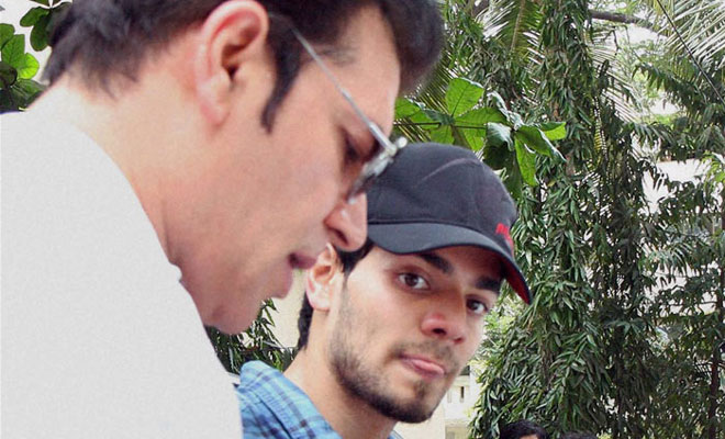 Ek aulaad andar gaya,ek faulad baahar ayega,says Aditya Pancholi on son ...