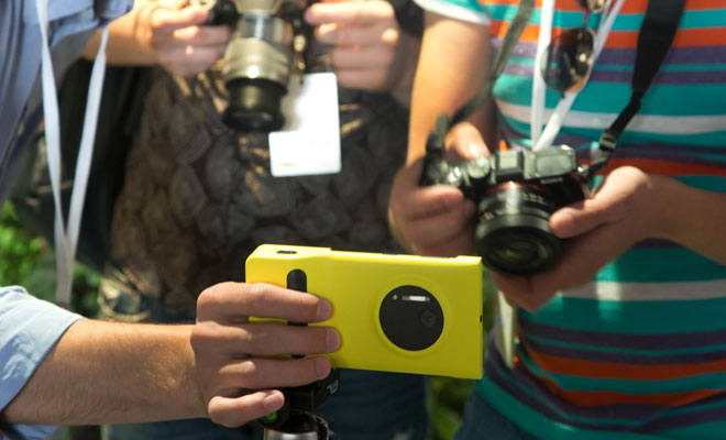 Nokia Lumia 1020 with 41-megapixel camera unveiled in New York ...