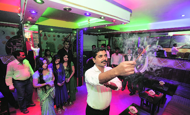 SC lifts Maharashtra dance bar ban,says it is unconstitutional News ...