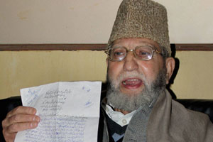 Video showing J-K Grand Mufti enjoying music stirs controversy | India ...