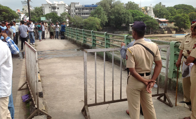 Anti-superstition activist Narendra Dabholkar shot dead | India News ...