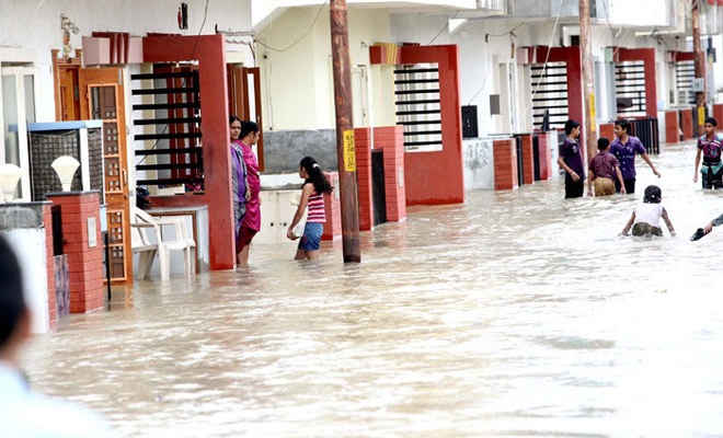 Vadodara: Thousands affected by floods; Army roped in | Latest-news ...