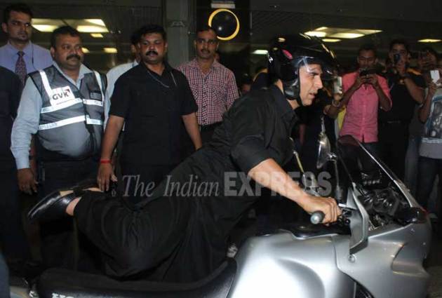 Akshay Kumar,Imran Khan’s bike ride | Entertainment Gallery News - The ...