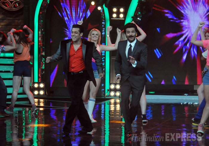 Anil Kapoor dances with Salman Khan on ‘Bigg Boss 7’ | Entertainment ...