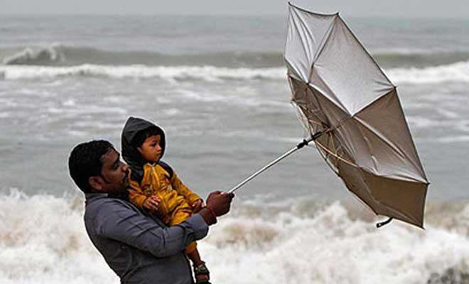 Bihar on alert post Cyclone Phailin | India News - The Indian Express