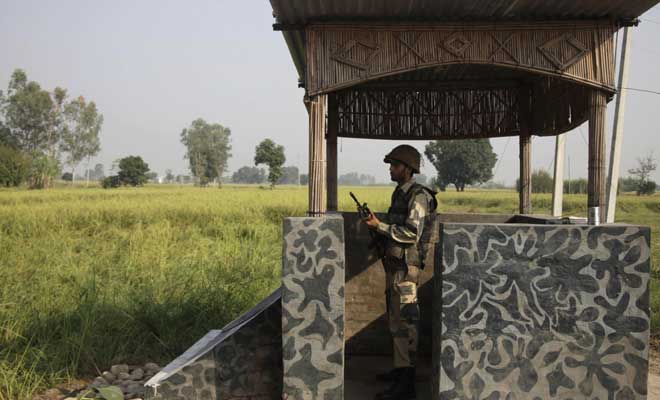 Gunbattle along border intensifies,Pak sends its army,BSF rushes more ...