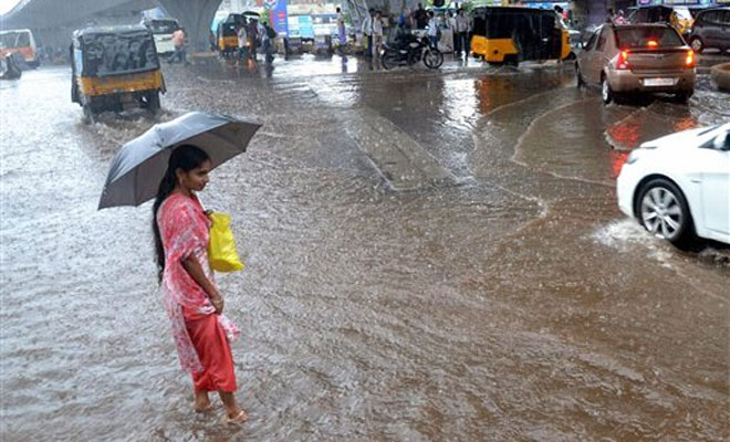 Cyclone Helen hits AP coast; 2 dead,crops damaged | India News - The ...