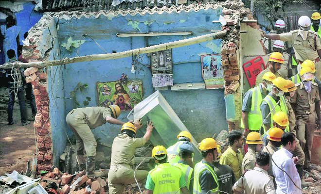 Five killed as building collapses in Banglore News Archive News - The ...