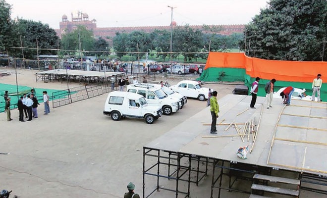 Modi rally in Delhi today,Congress tells poll panel: BJP can’t use Red ...