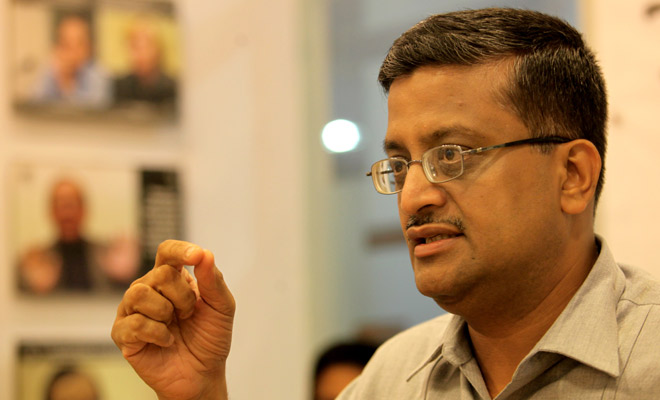 Haryana chargesheets Khemka in Vadra-DLF row | India News - The Indian ...