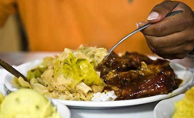 Peer pressure may influence food choices | Lifestyle News - The Indian ...