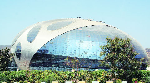 Pune campus of Infosys wants employees to go home by 8 pm | Pune News ...
