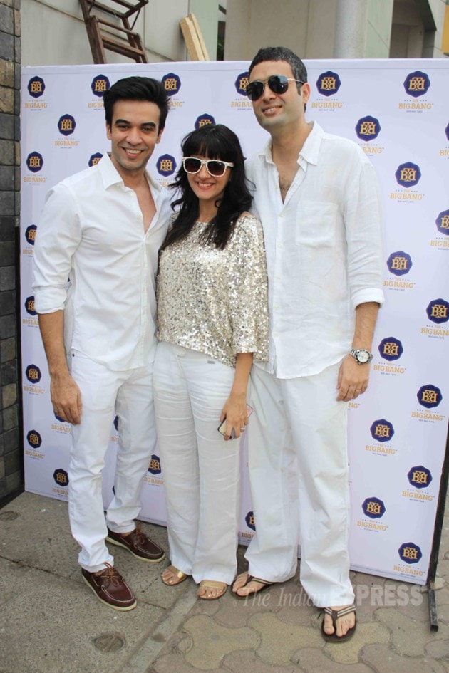 Sunday fun: Akshay, Raveena, Salman Khan | Entertainment Gallery News ...