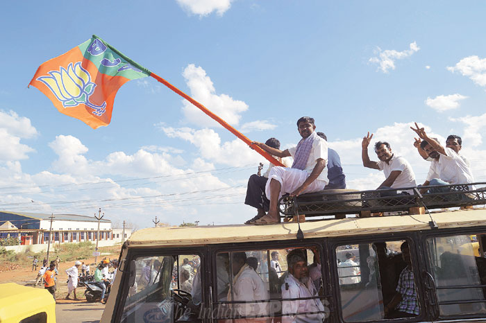 Narendra Modi redefines the grammer of political rallies | Picture ...