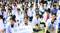 UP govt invokes ESMA against striking docs | Lucknow News - The Indian Express