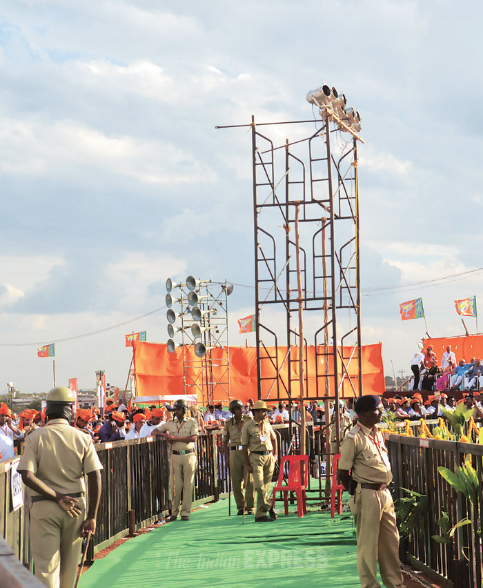 Narendra Modi redefines the grammer of political rallies | Picture ...