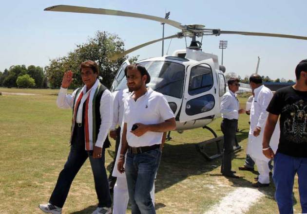 In Ludhiana, Raj Babbar supports Congress candidate Ravneet Bittu in a ...