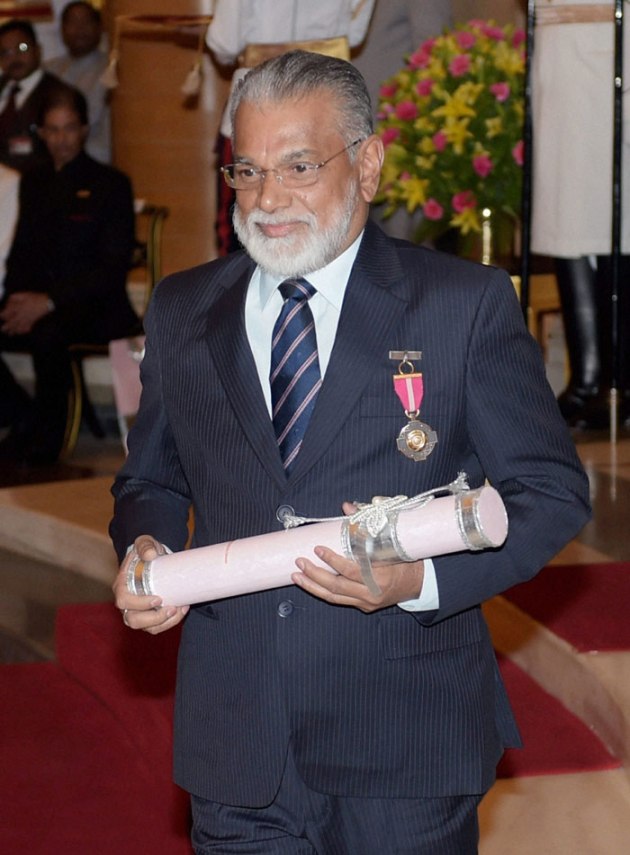 Paresh Rawal, Ruskin Bond, Leander Paes awarded Padma Shri | Picture ...