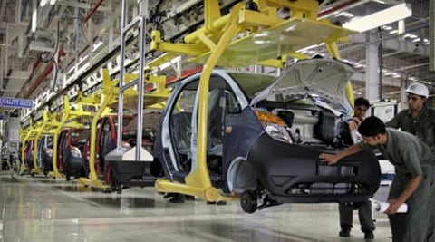 Tata Motors Q4 profit declines marginally to Rs 3,918 crore | Business ...