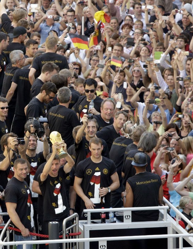 FIFA World Cup: Champions Germany return home to grand reception ...