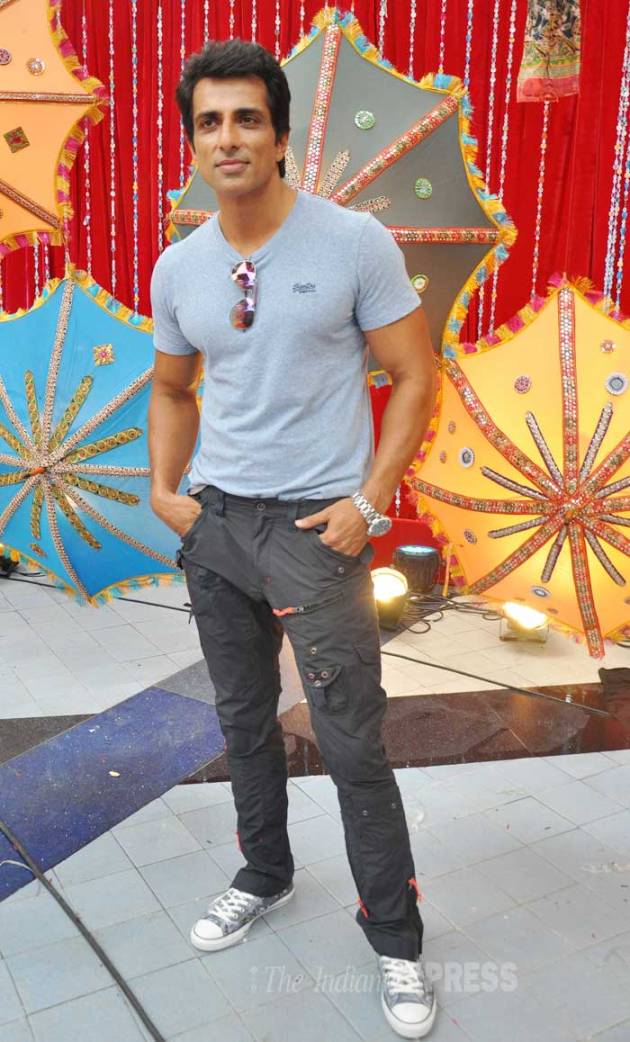 Isn’t it too soon? Sonu Sood promotes Happy New Year | Entertainment ...